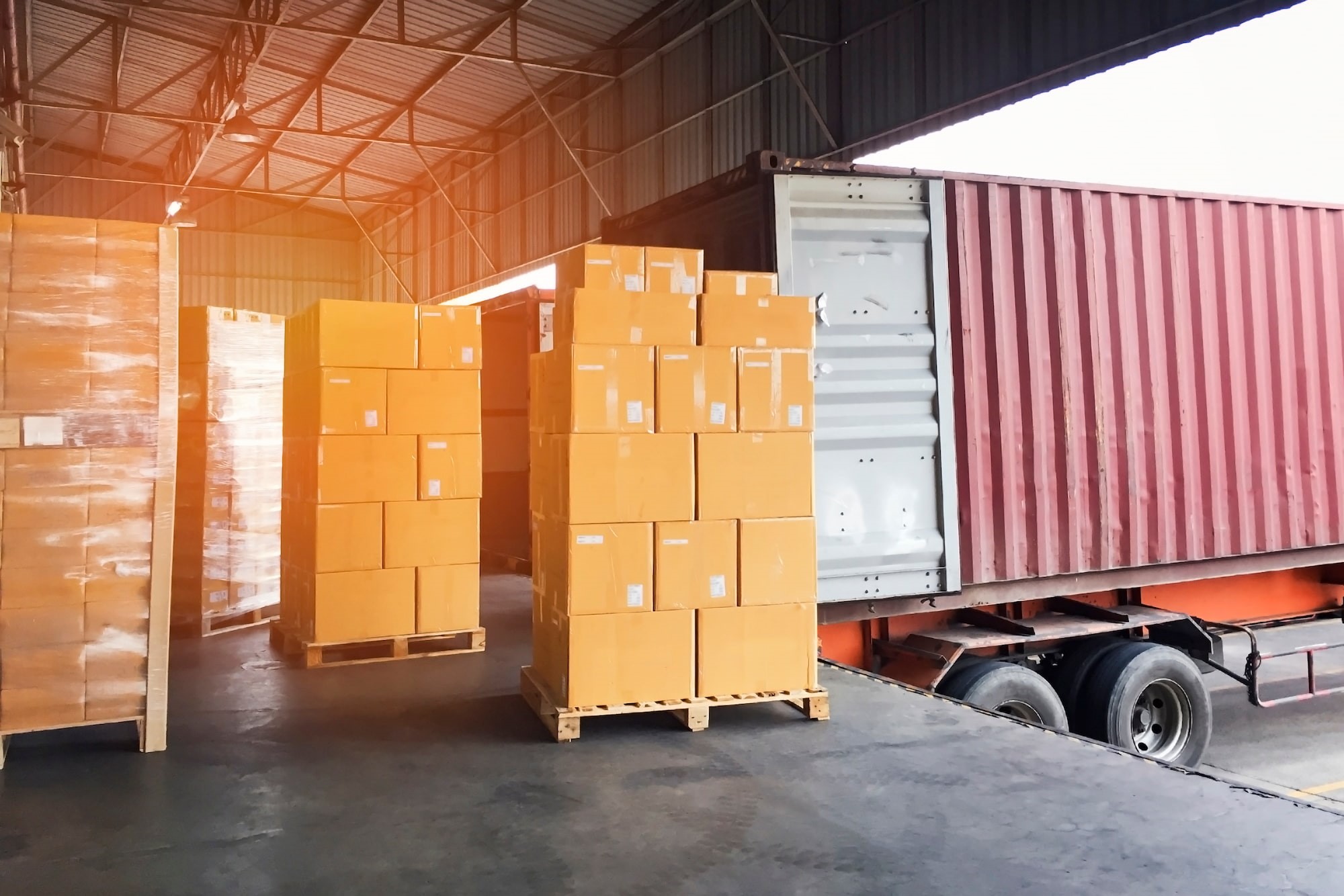 Shipping Mid-Size Freight Domestically | A1 Freight Solutions